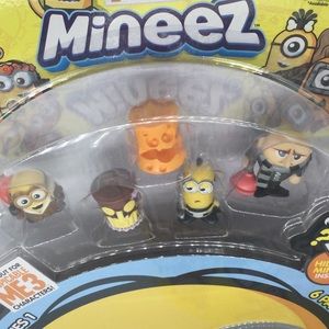 Universal | Toys | Despicable Me Mineez Series New Comes As 3 | Poshmark